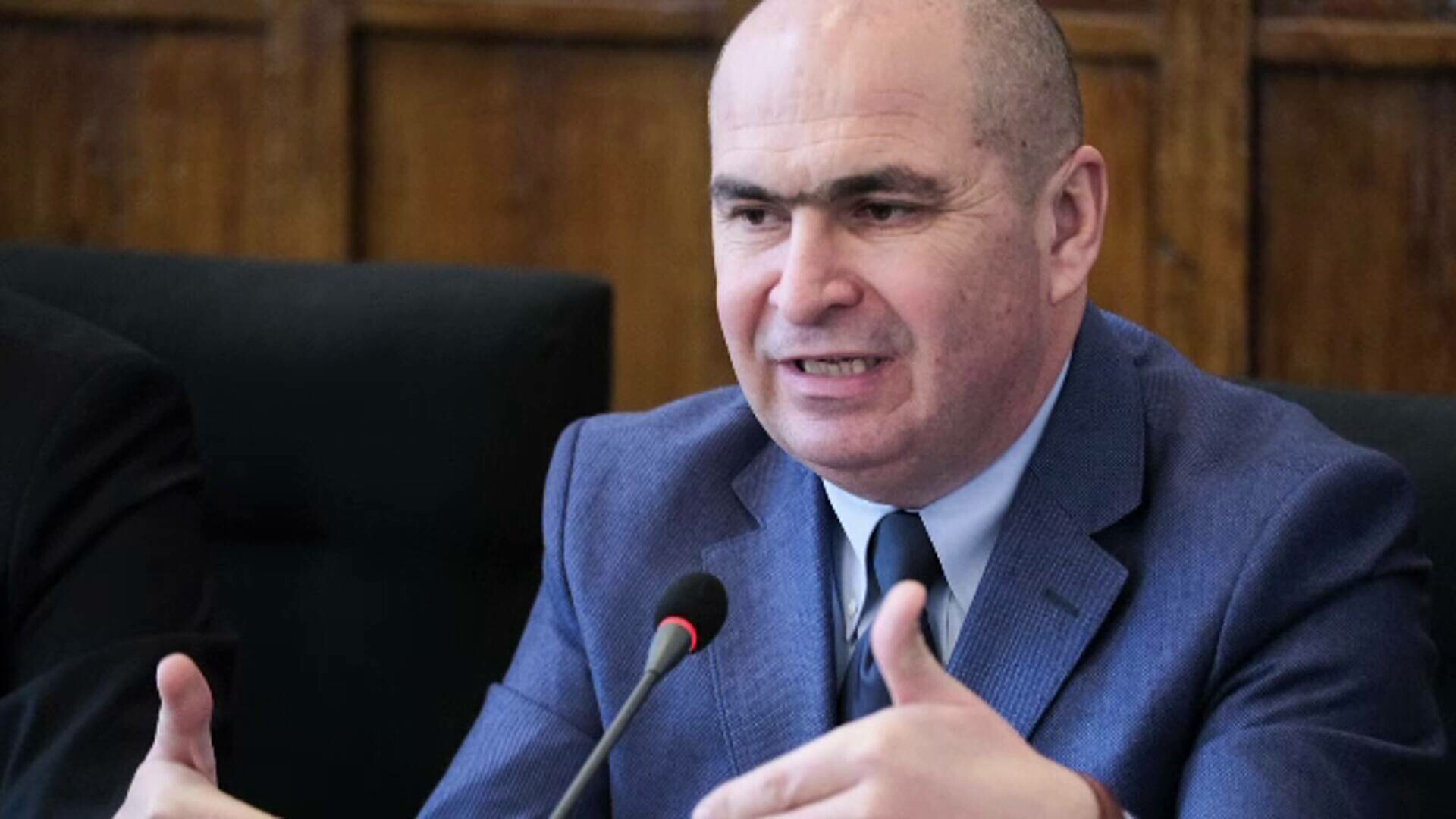 Scandal la Senat. Ilie Bolojan, huiduit de angajați, după ce a anunțat ...